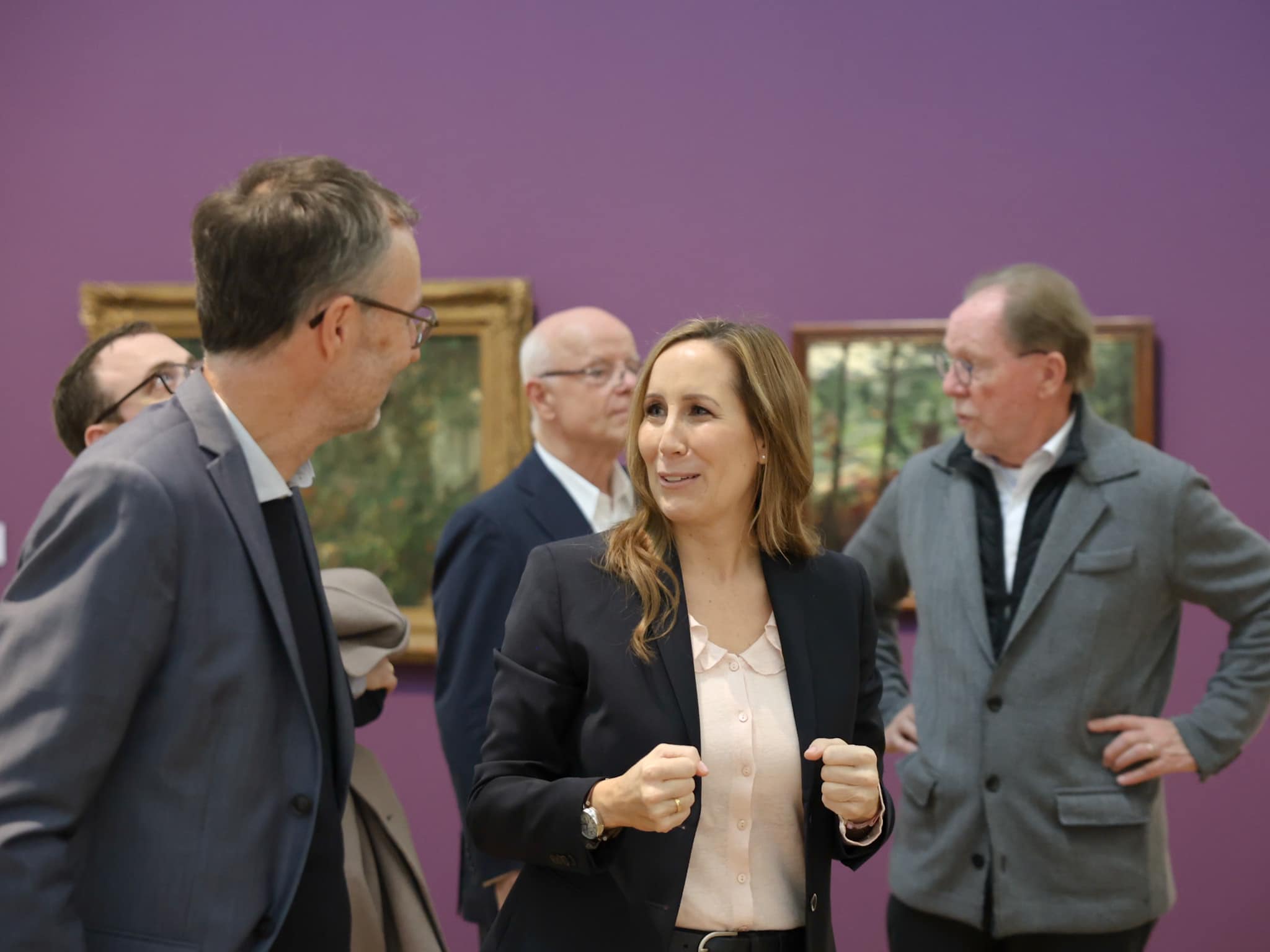 Alte Meister treffen auf moderne Skulpturen - Astrid Wallmann